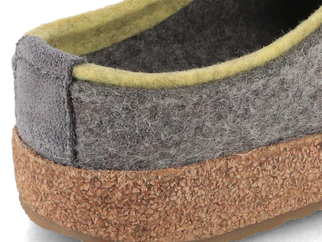 HAFLINGER Grizzly Kris Filz Hausschuhe, basalt