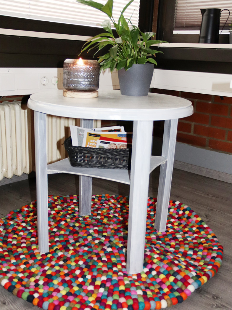 95cm bunter Teppich aus Filzkugeln handgefilzt