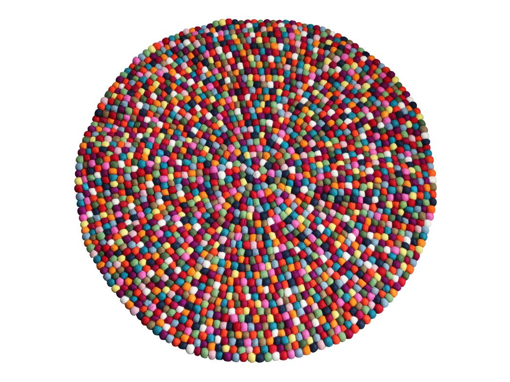 95cm bunter Teppich aus Filzkugeln handgefilzt